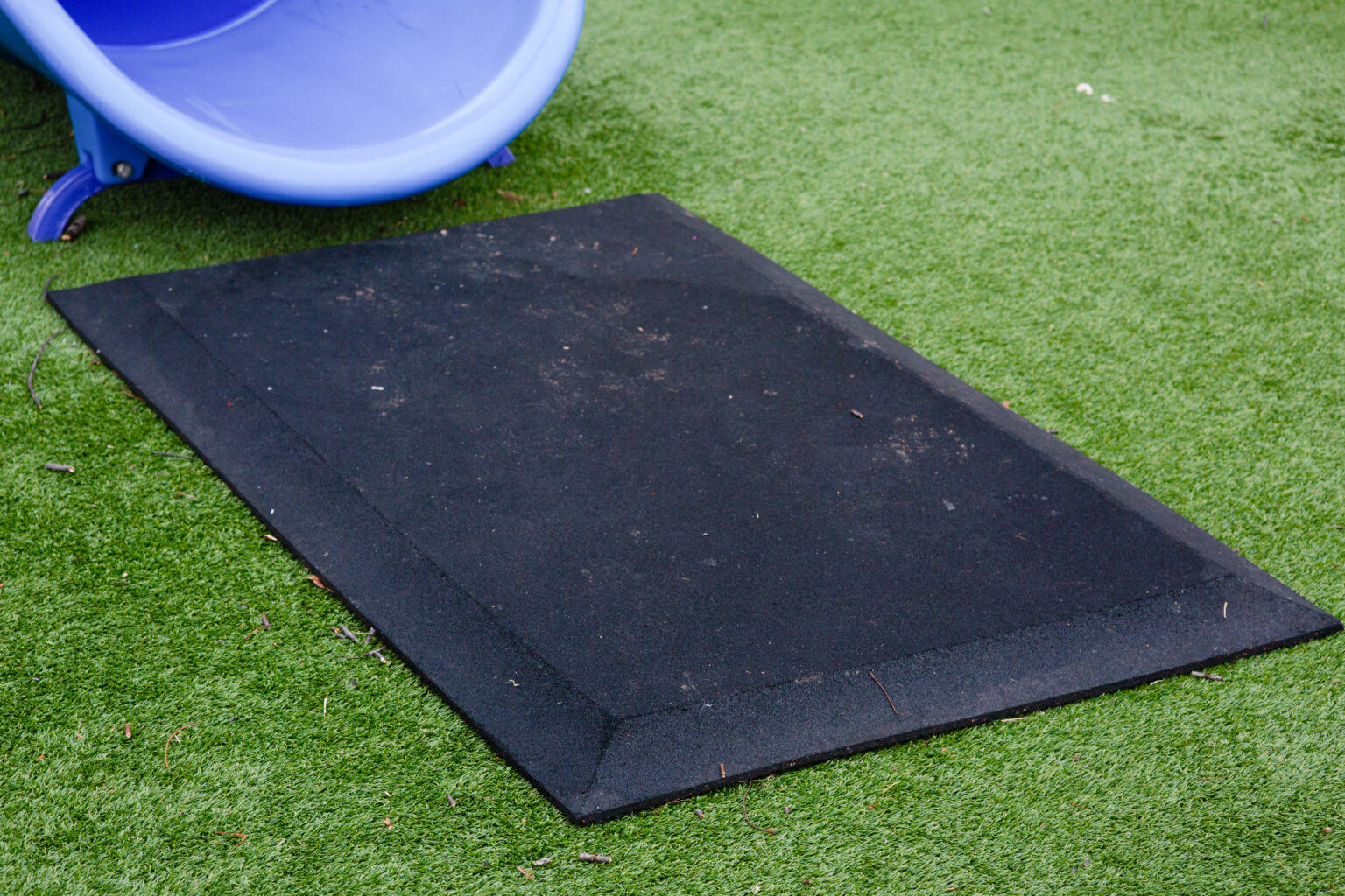 Swing Mats in Chicagoland Illinois | Durable Playground Swing Mats ...